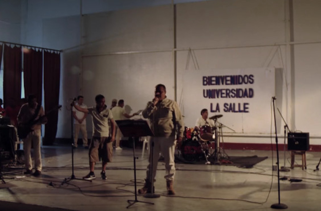 Inmates from a Mexican prison have a rock band