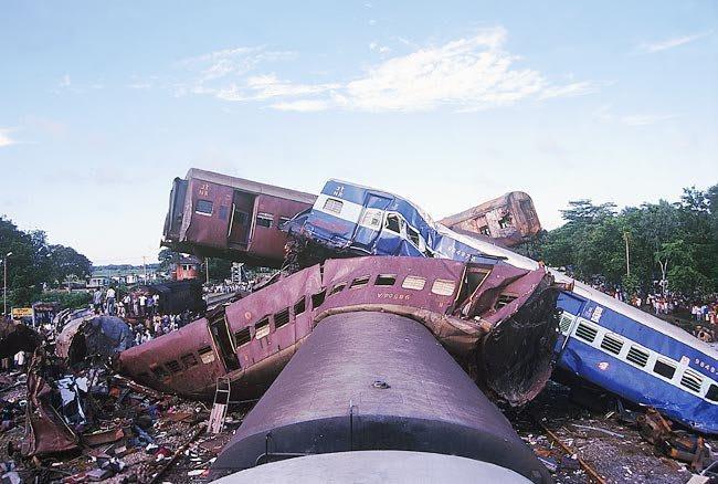 What are some of the worst train accidents in India?