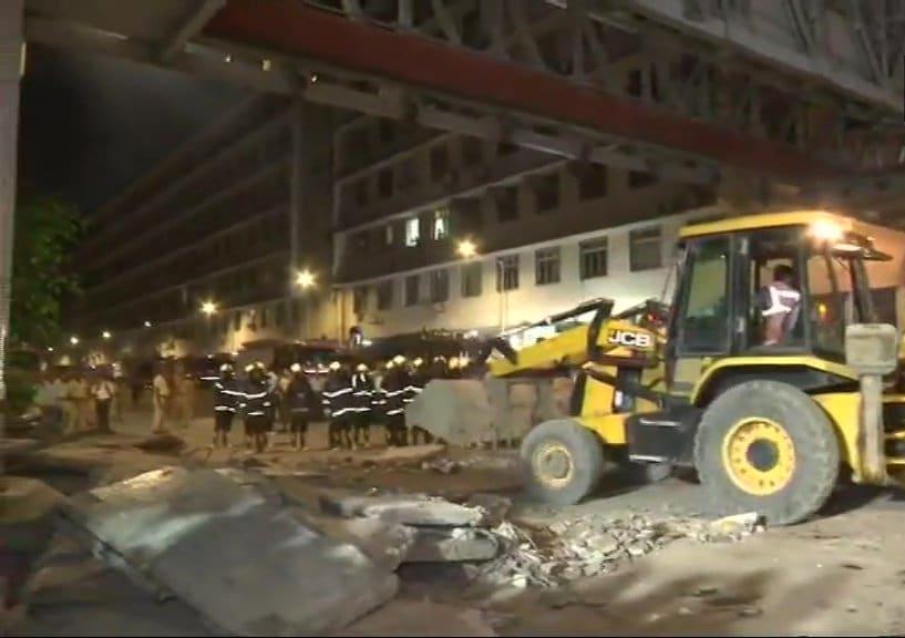 Collapsed Mumbai CSMT foot overbridge belongs to BMC: Railways ... Collapsed Mumbai CSMT foot overbridge belongs to BMC: Railways ...
