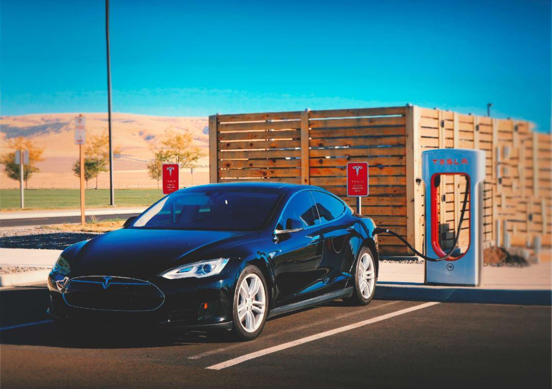 Tesla unveils new charger that adds 1,600 km range in 1 hour | Startup ...