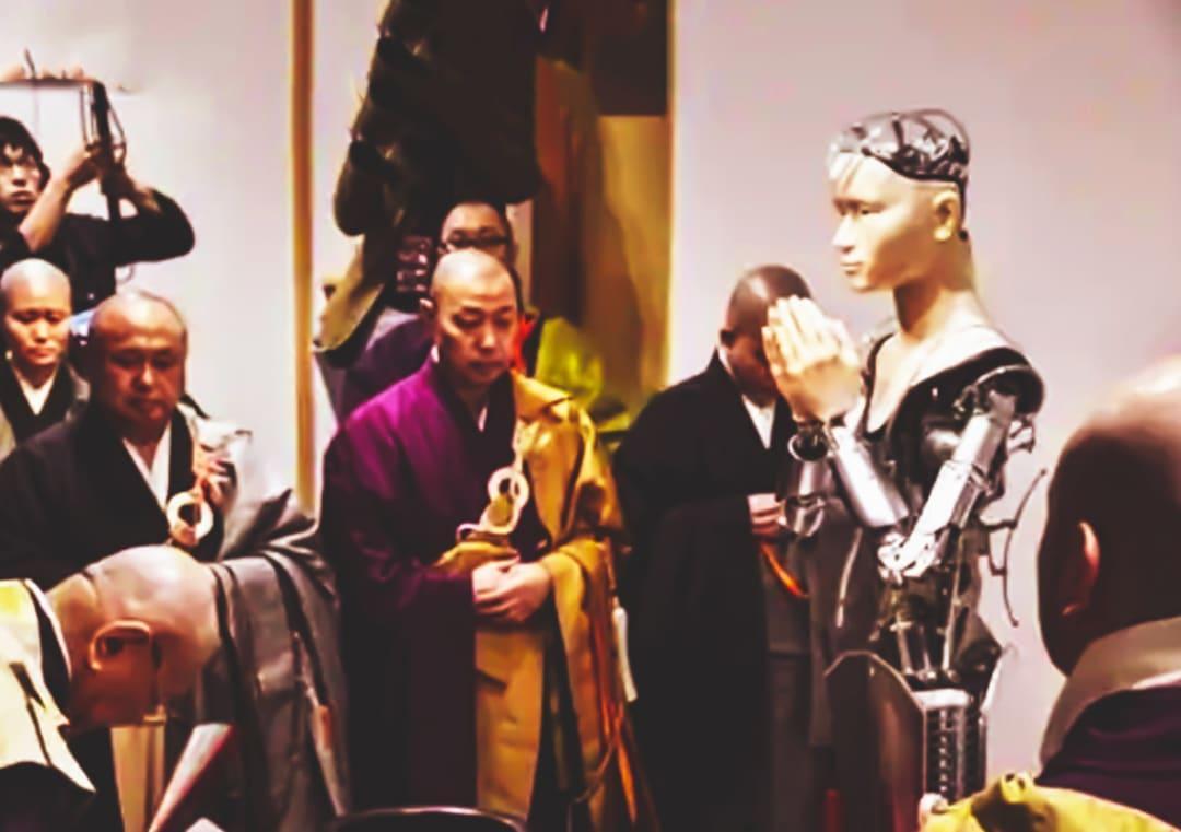 400-year-old Japan temple unveils robot avatar of Buddhist Goddess ...
